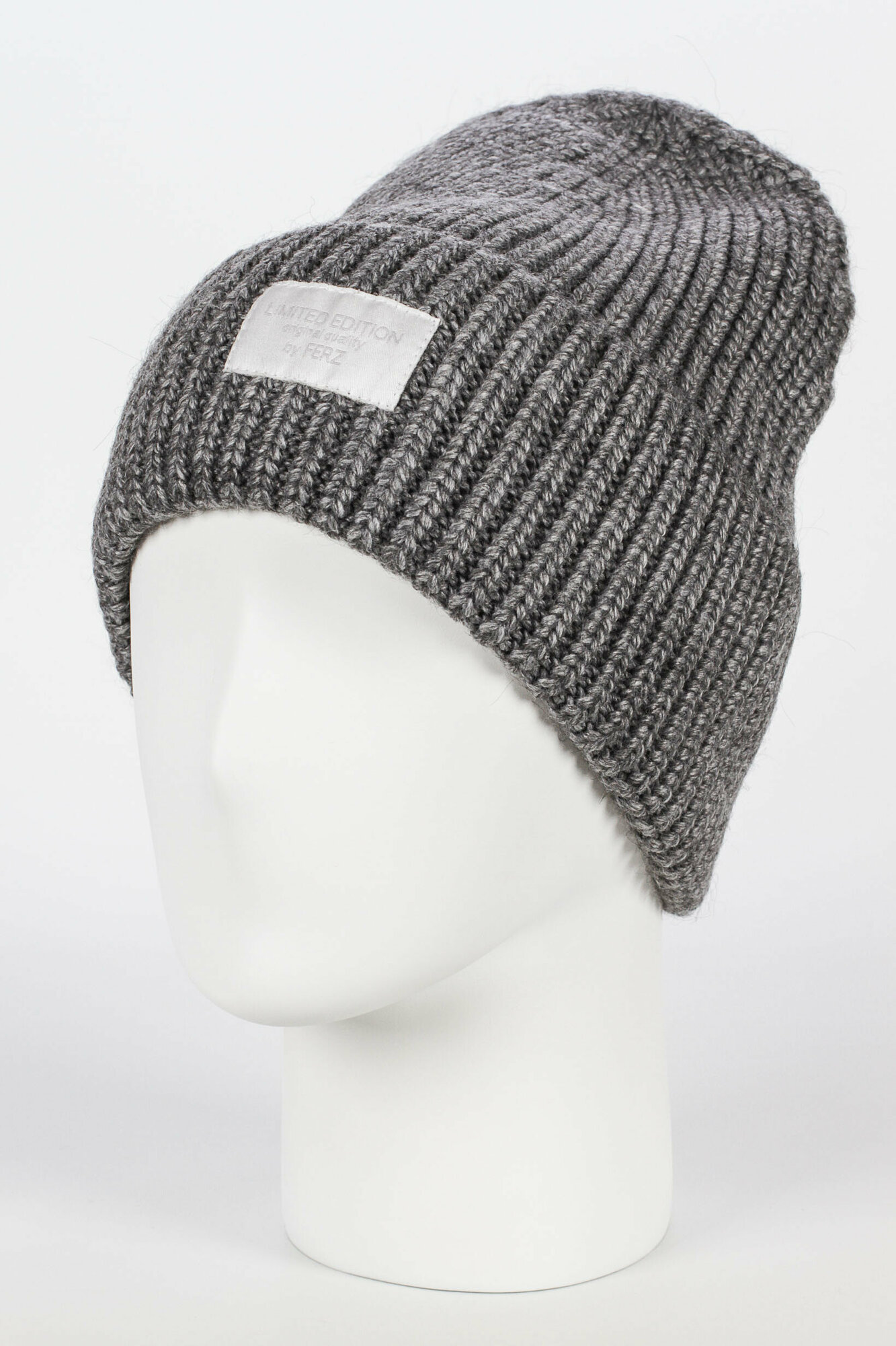 Шапка для женщин