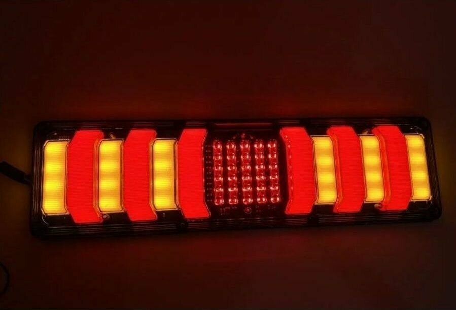 Задние фонари для грузовика фуры прицепа светодиодные с бегающим поворотом 12V 3000К 1800Lm (комплект 2 шт.)