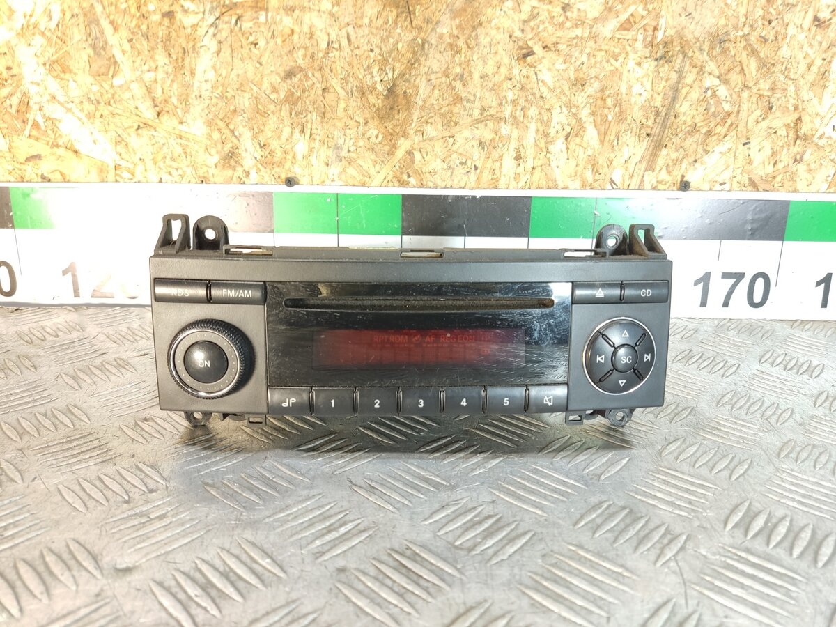 Магнитола MERCEDES A W169 1698200386