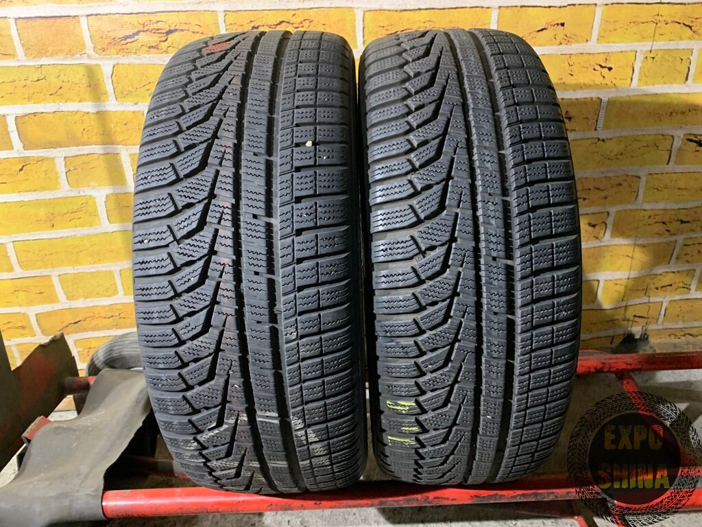 Две зимние шины БУ Шина Hankook Winter I'Cept Evo2 W320 215/45 R17 88V