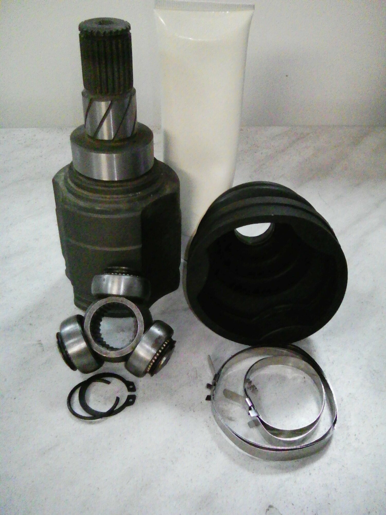 Шрус внутренний правый (25 наружных, 29 внутренних шлица) Geely MK [1.5 16V 5MT седан] 1014003357