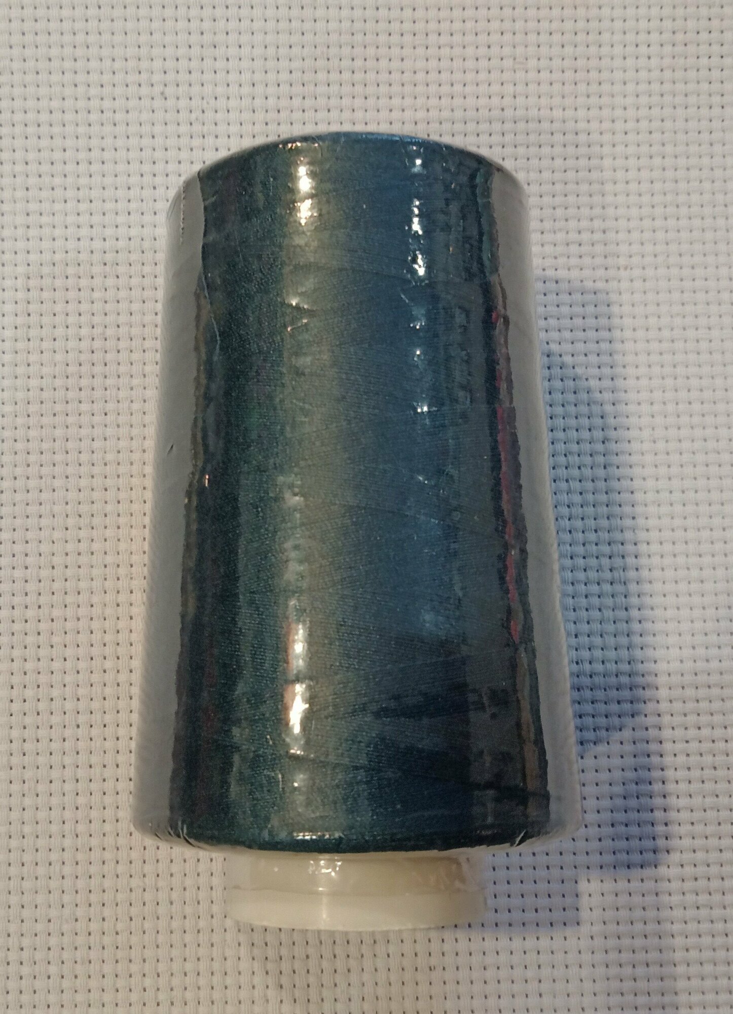 Нитки швейные для оверлока 100% полиэстер 40s/2, 5000 ярдов