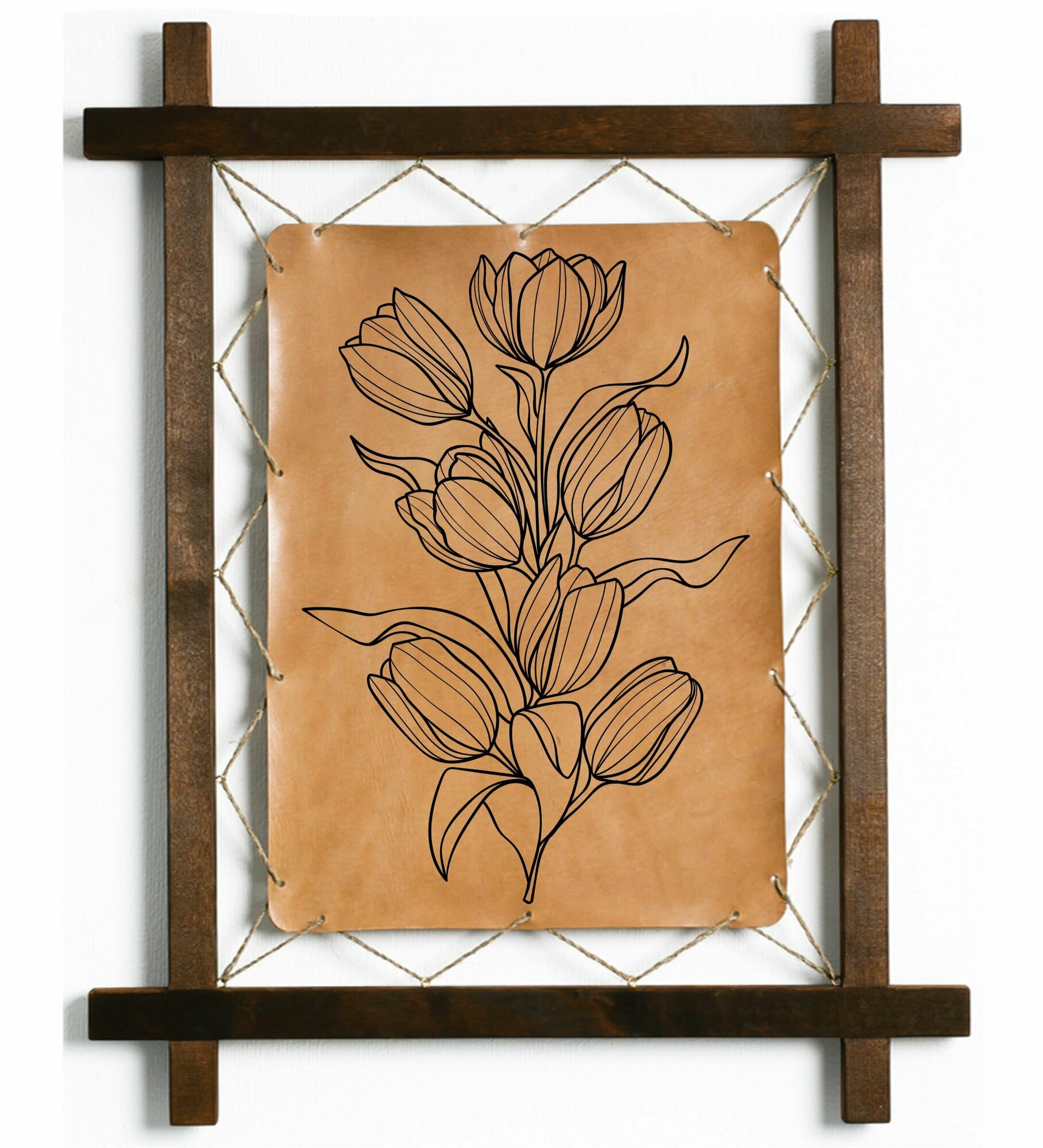 Интерьерная картина из натуральной кожи "Тюльпаны", декоративное настенное панно в деревянной раме, BoomGift