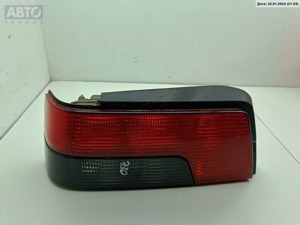 Фонарь задний левый Peugeot 405