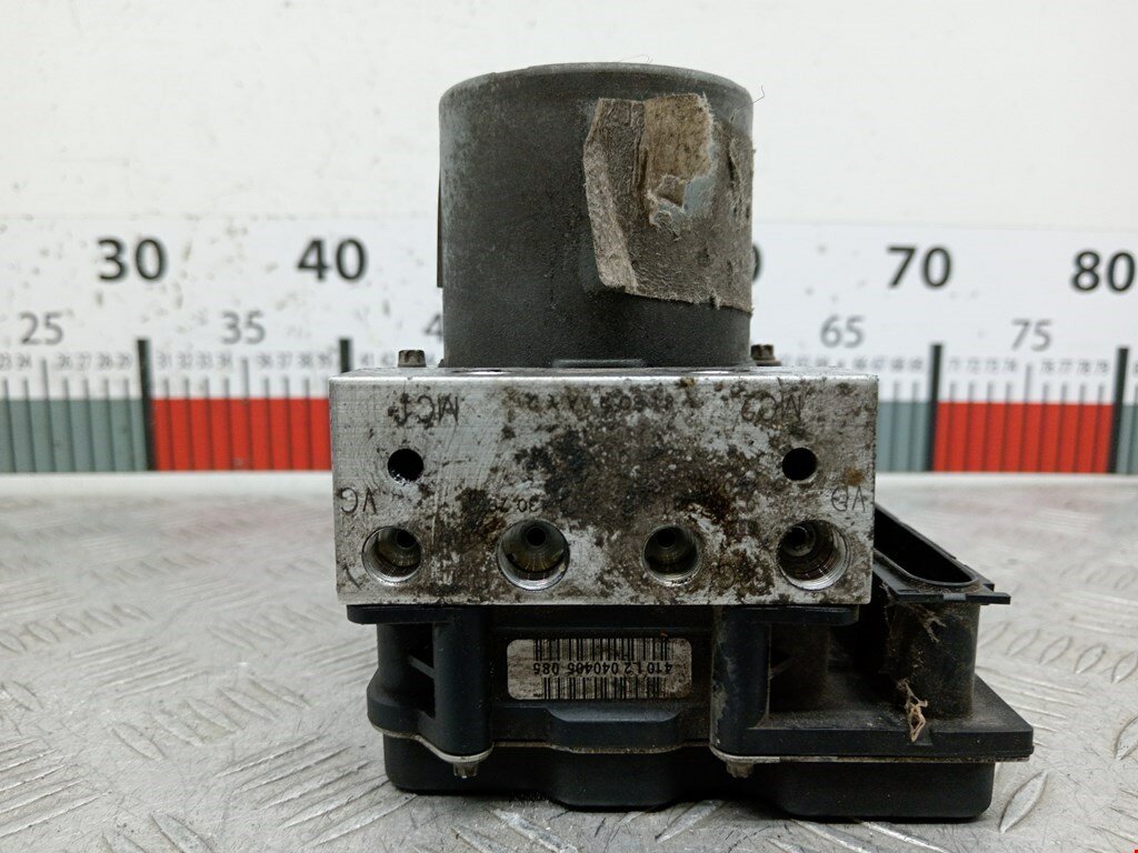 Блок ABS Renault Megane 2 7701062137 арт. 2176236