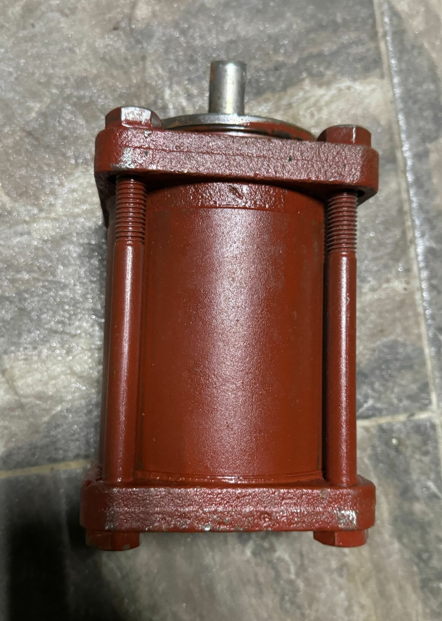 Цилиндр МТЗ, ЮМЗ гидроусилителя