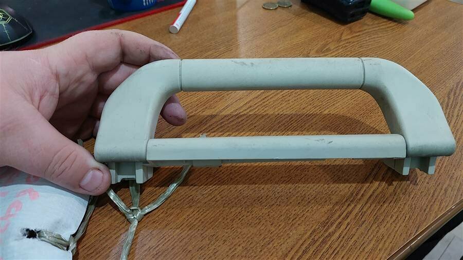 Ручка внутренняя потолочная от Land Rover Range Rover 3 2002-2012