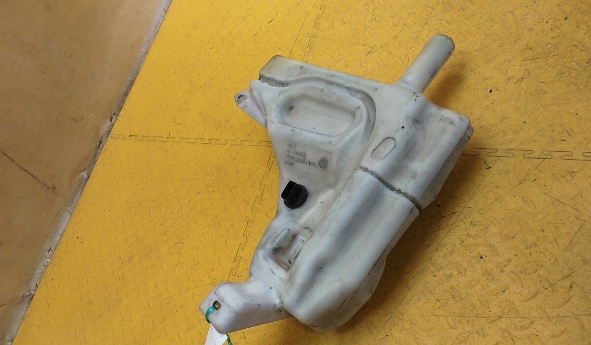 Бачок омывателя Q7 (4L) Audi 4L0955453