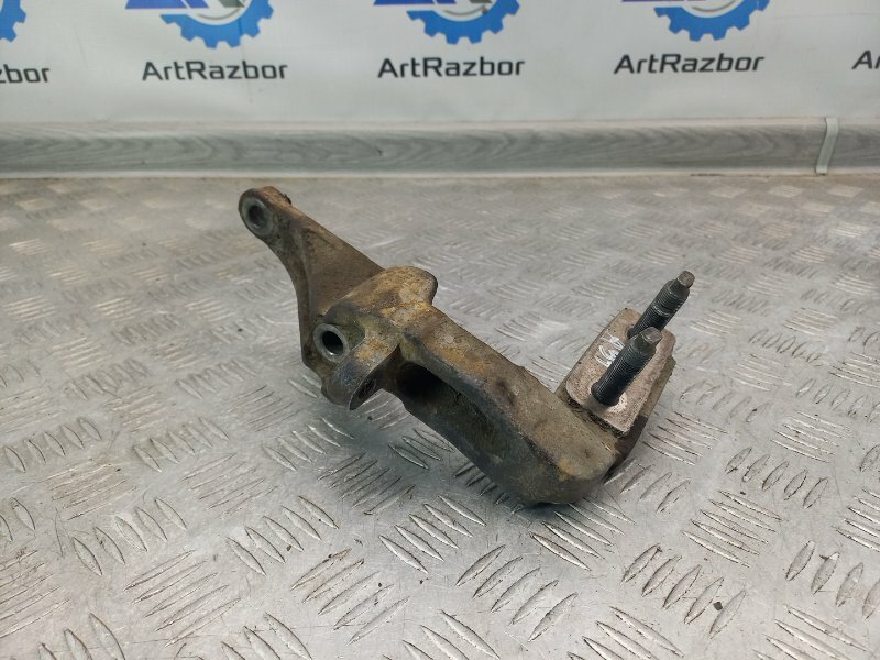 Б/У Кронштейн двигателя Kia Spectra/Sephia / Киа Спектра/Сефия 1.6 S6D 101 Л.С 2003