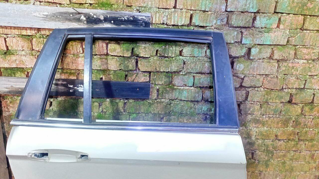 Дверь задняя правая Chrysler Pacifica CS (2003 - 2008)