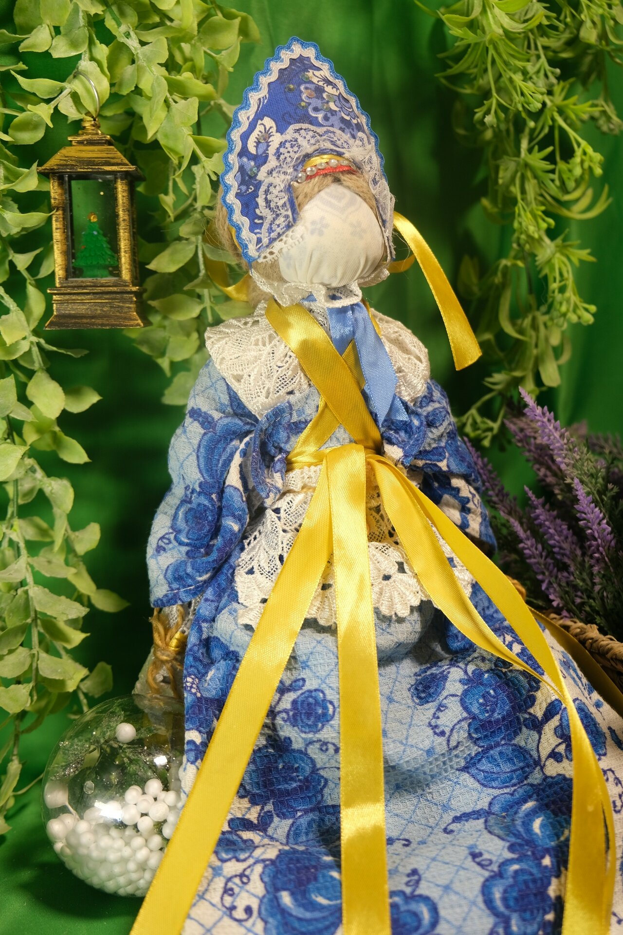 "Снегурочка", ручная работа, гжельский стиль, сувенир