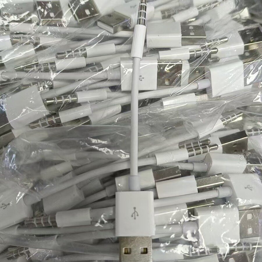 Кабель для iPod Shuffle с разъемом 3.5 мм мужской к USB, белый цвет, совместимость с MP3 плеерами и синхронизацией