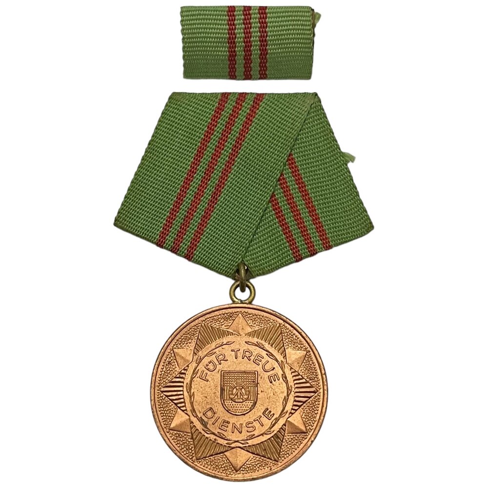 Германия (ГДР), медаль "За верную службу в МВД" бронза 1959-1990 гг. (3)