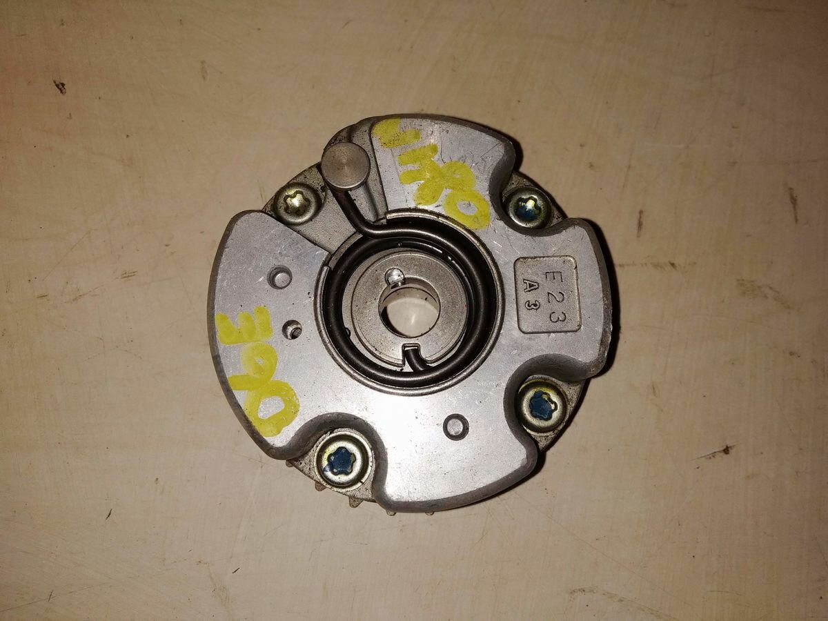 Регулятор фаз газораспределения Audi A8 Q5 A4 A6