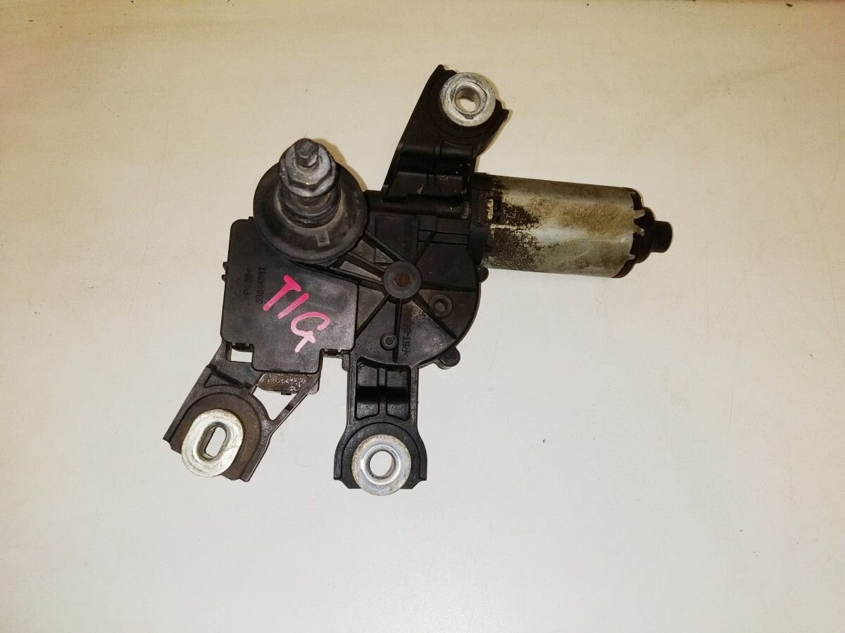 Моторчик заднего дворника Volkswagen Tiguan 5N0955711A