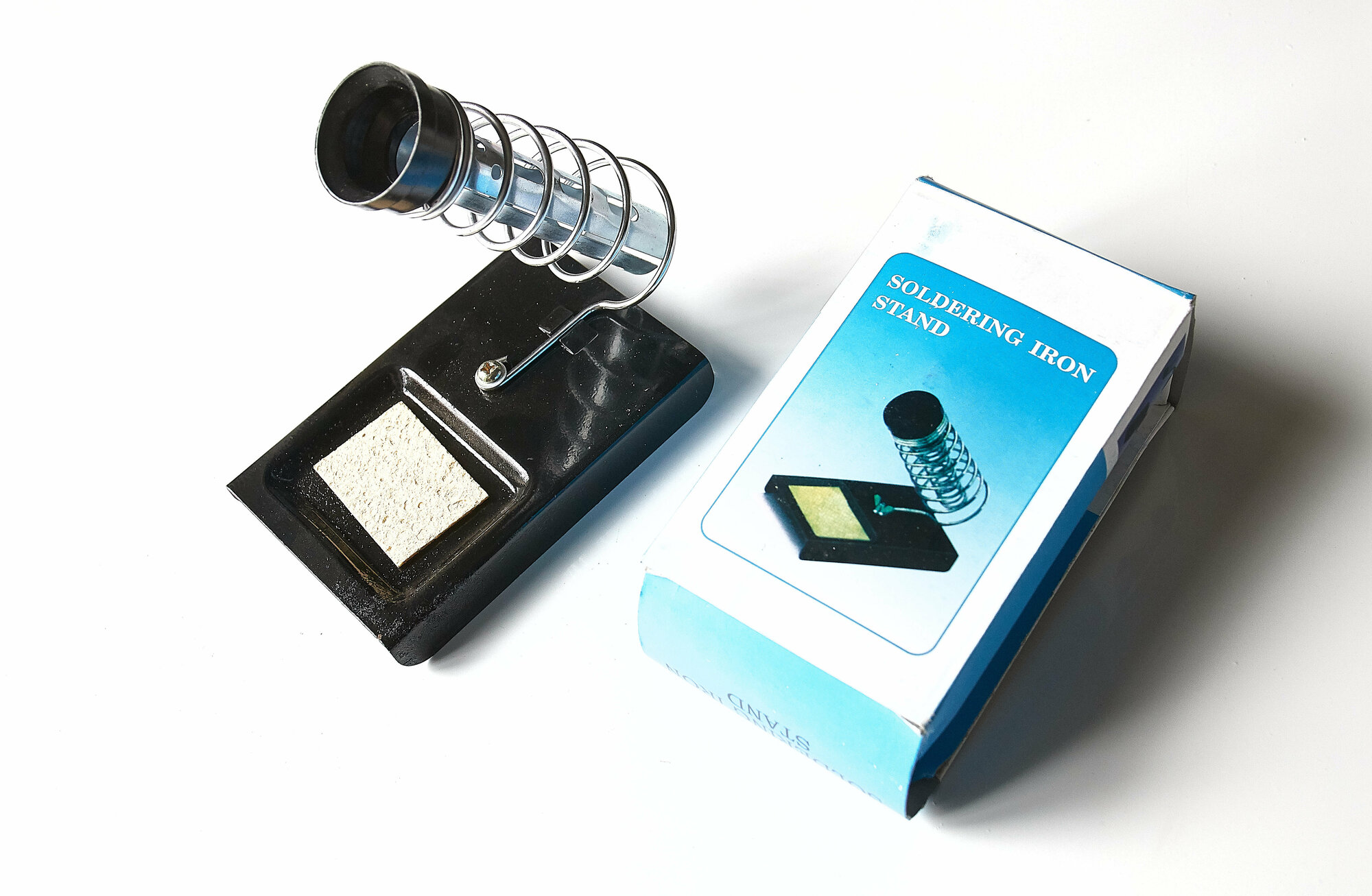 Подставка под паяльник, металл, ниша квадратная.