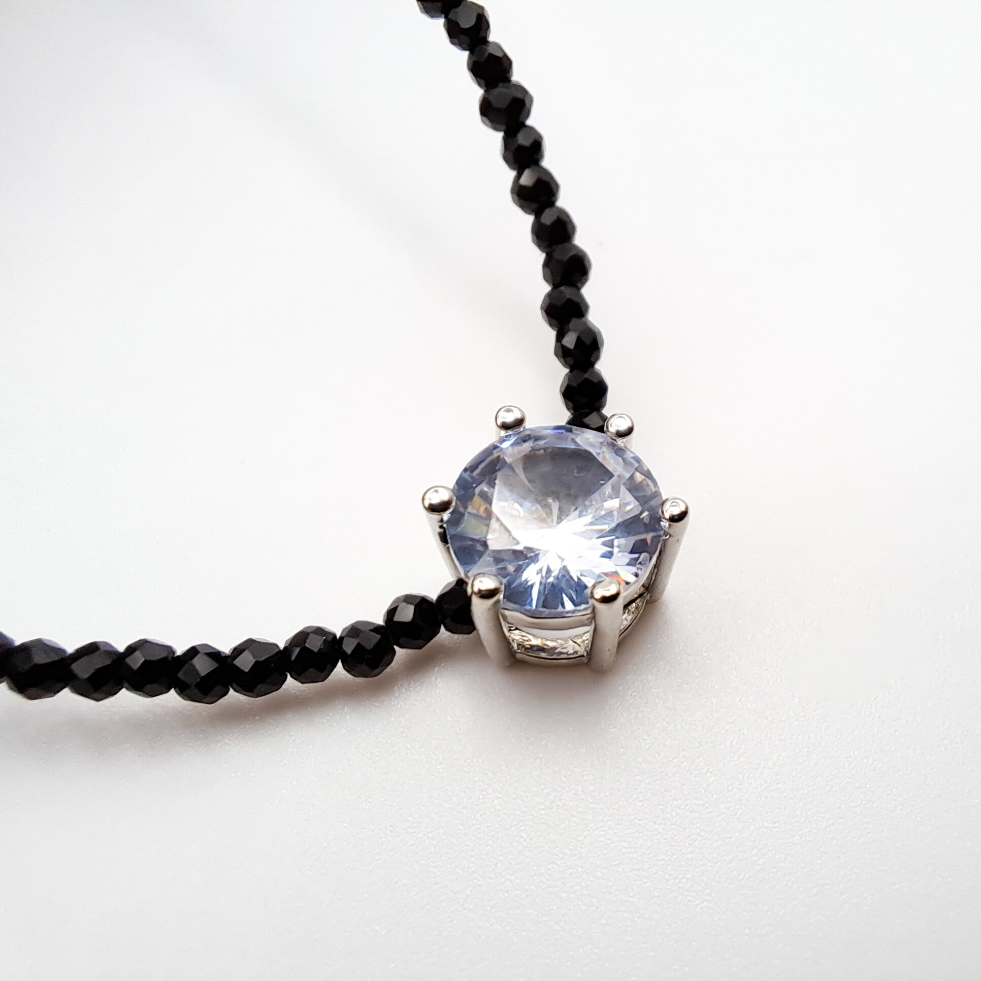 Колье, фианит