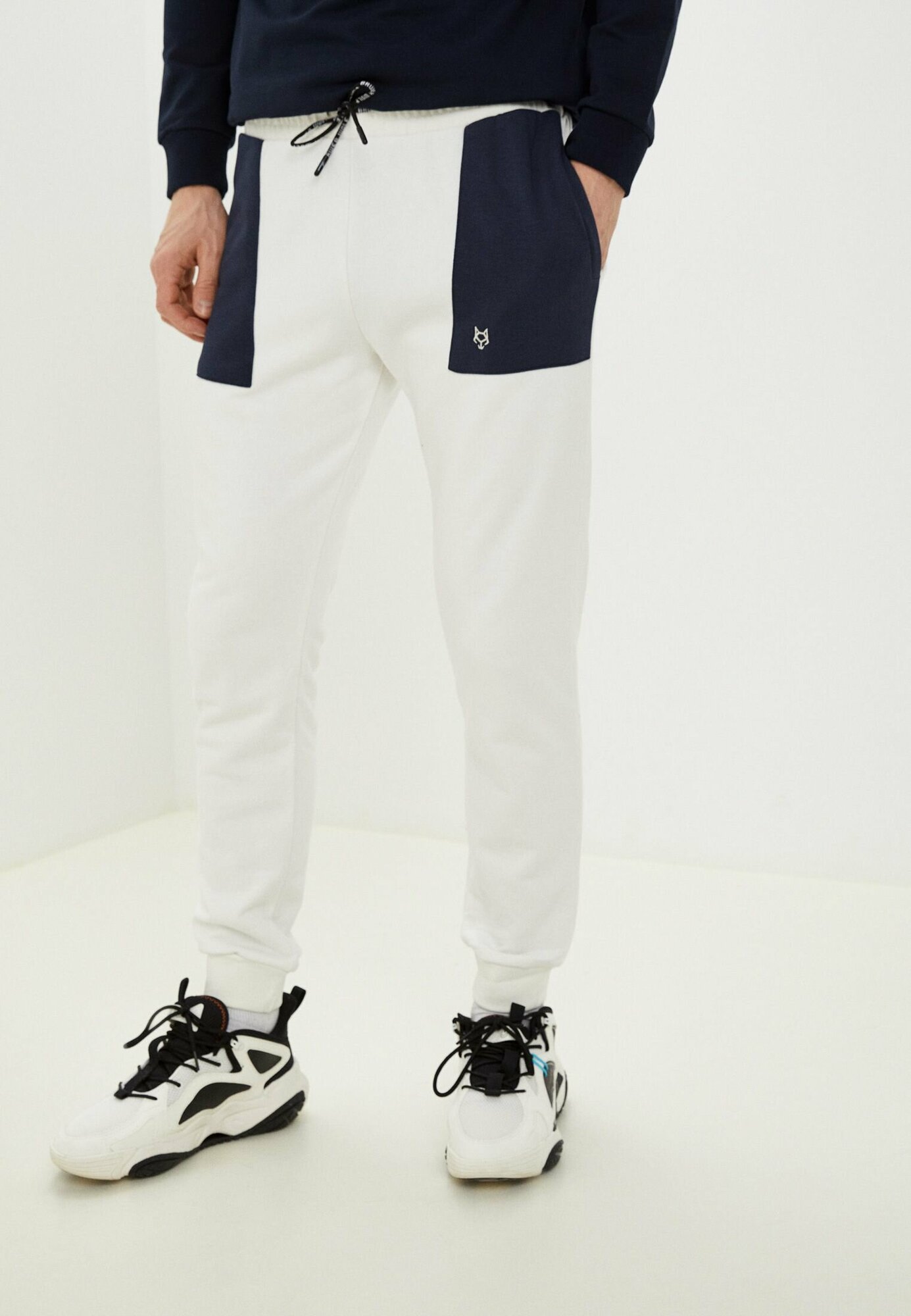 Брюки спортивные