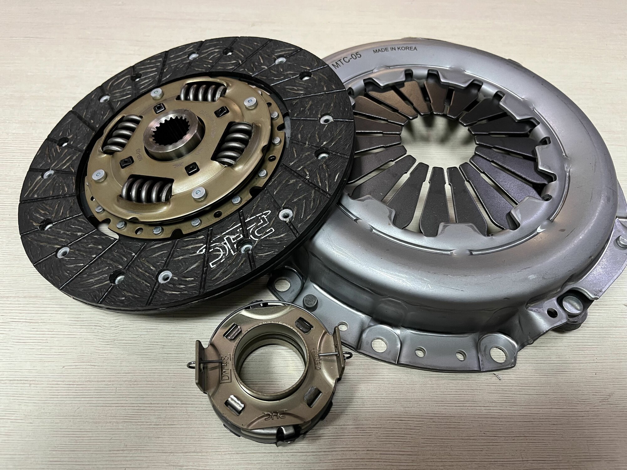 Комплект сцепления MITSUBISHI LANCER 9 03-Valeo MBK002/009236