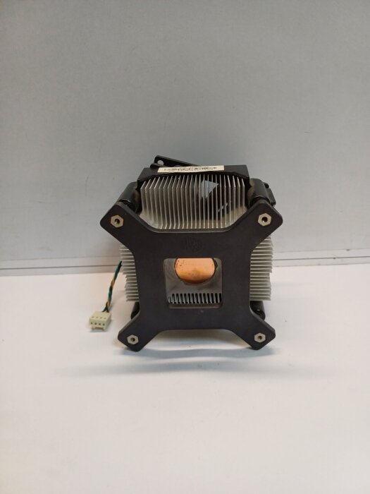 Кулер CPU 775 HP 440628-001 медный сердечник 4 Pin крестовина