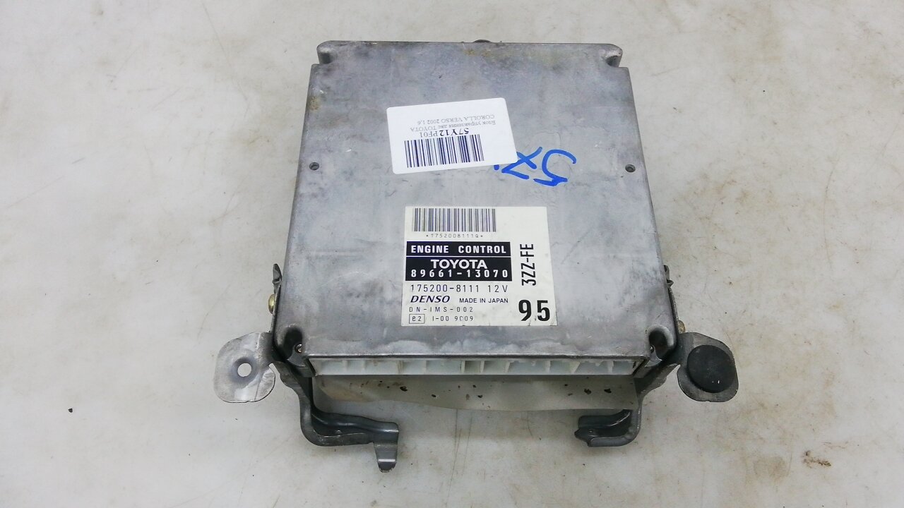 Блок управления двс TOYOTA COROLLA VERSO 1, Номер 8966113070, 1752008111