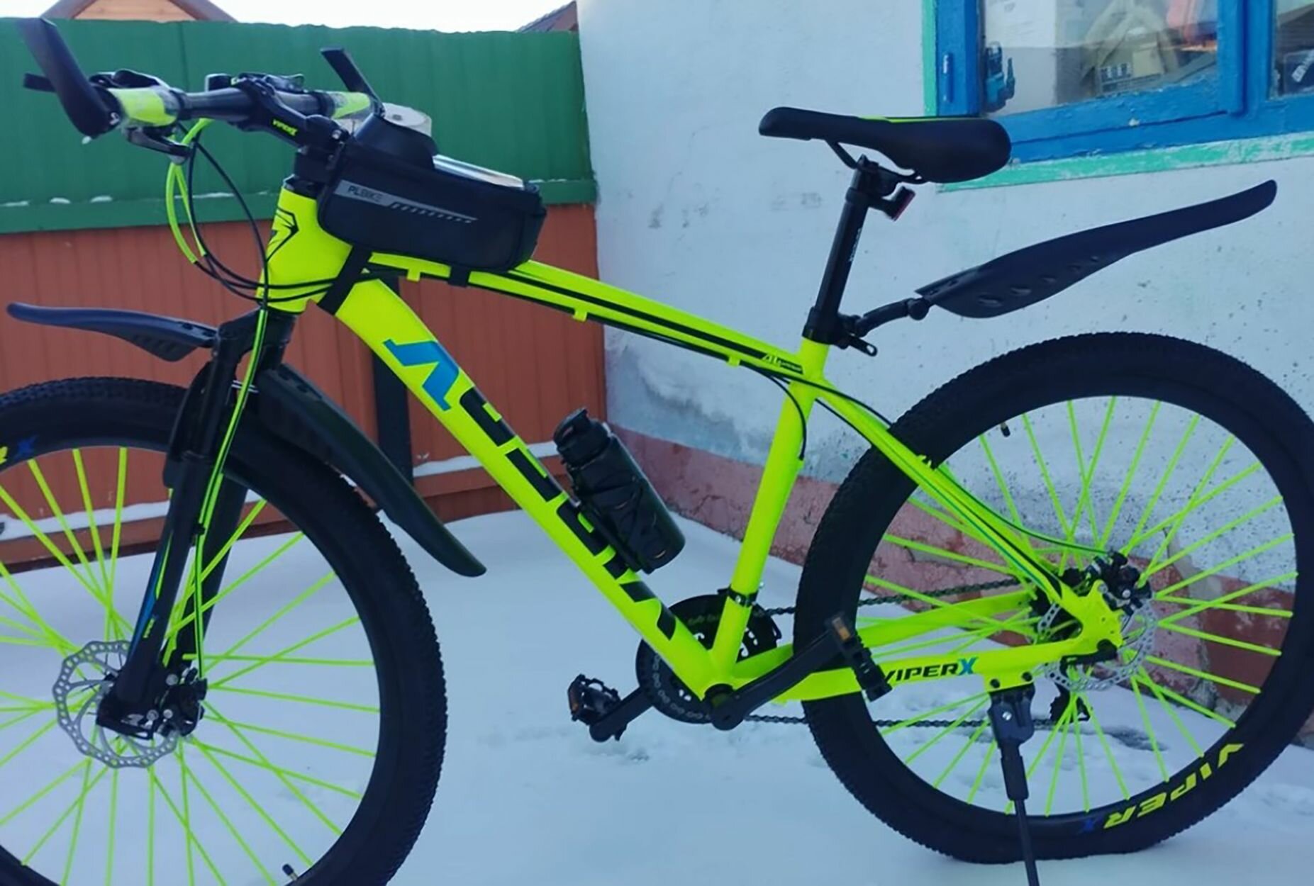 Накладки (защита) на спицы велосипедов и питбайков салатовые, комплект на 2 колеса