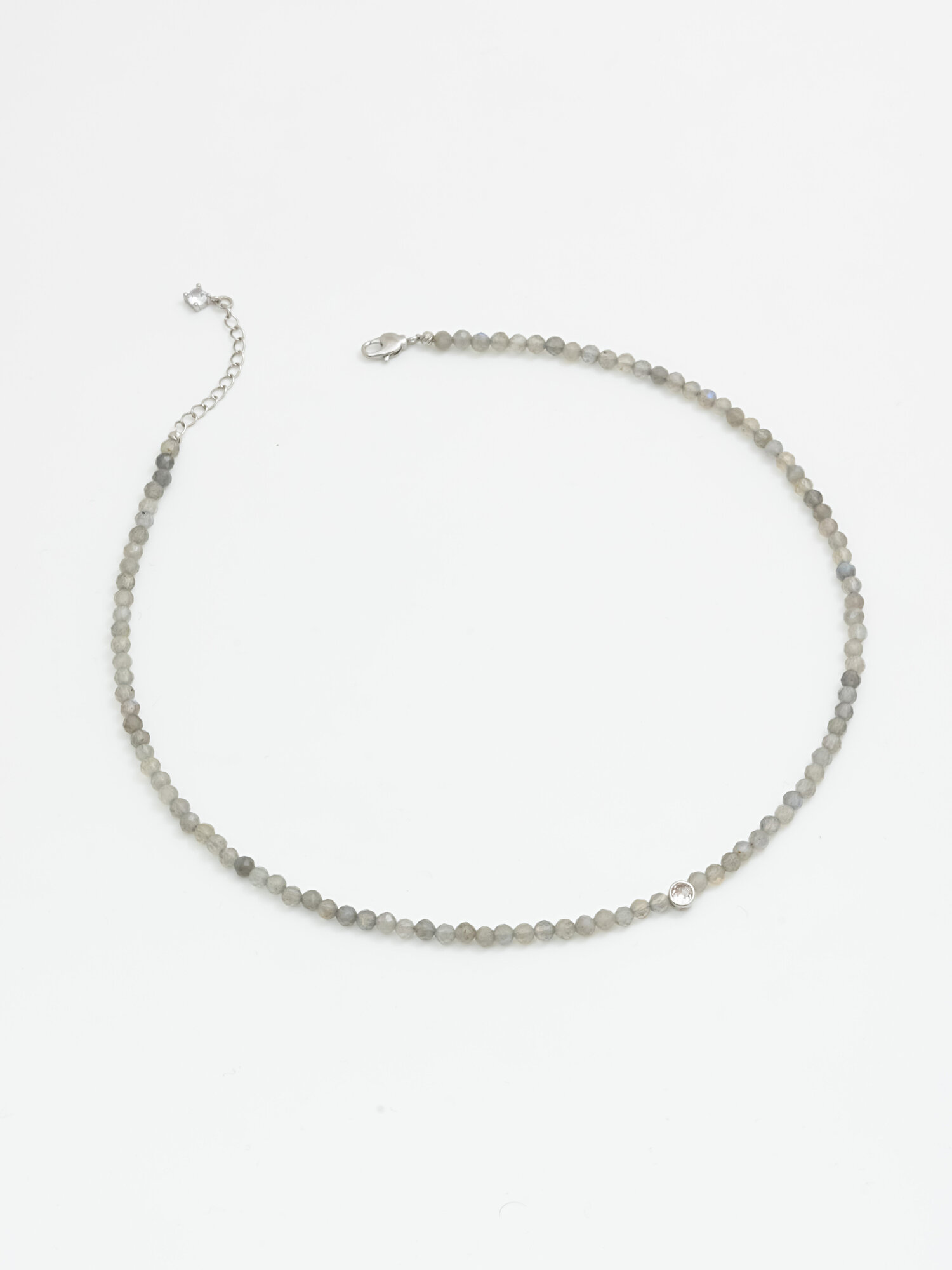 Бусы, лабрадор