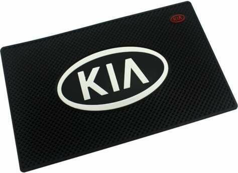 Автодержатель коврик липкий черный с логотипом Киа на приборную панель