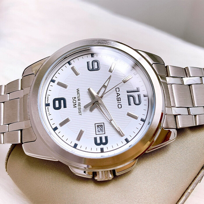 Наручные часы CASIO Collection, серебряный — фото 1