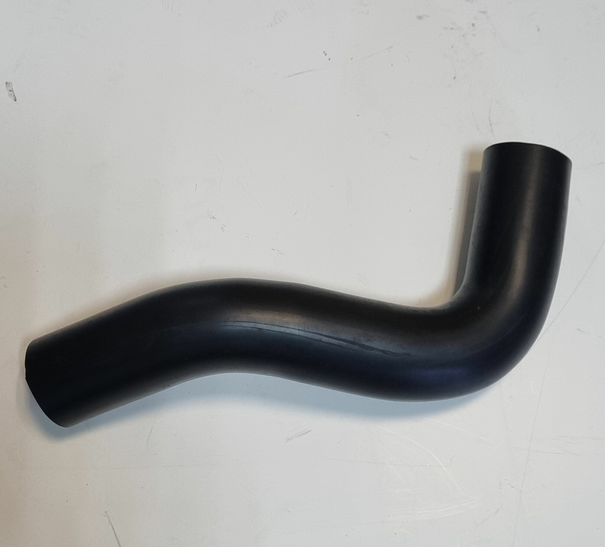 Патрубок горловины бензобака CHERY Vortex Tingo [1.8 16V 5AMT внедорожник]