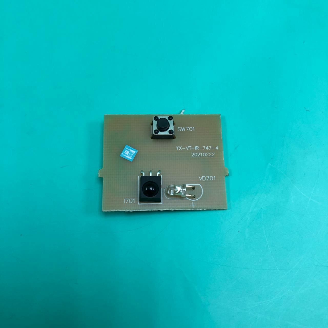 Кнопка с ик датчиком YX-VT-IR-747-4 Xiaomi MI LED TV A2 43 L43M7-EARU