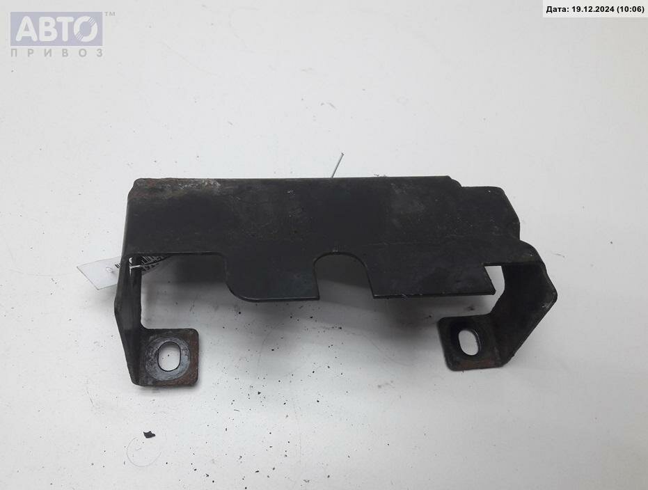 Кронштейн крепления Volkswagen Golf-3