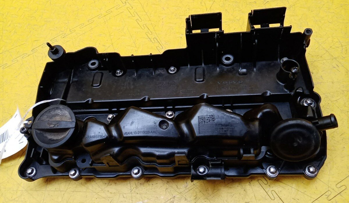 Крышка двигателя XC90 Volvo 31461860