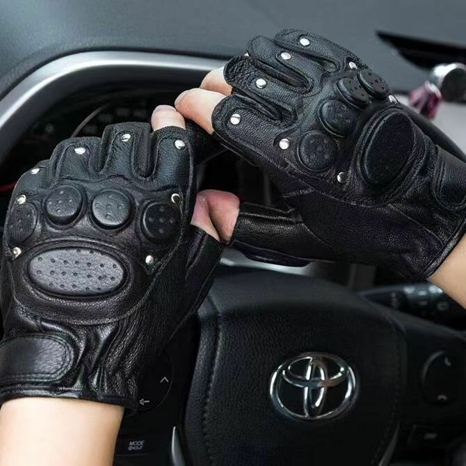 Перчатки автомобильные