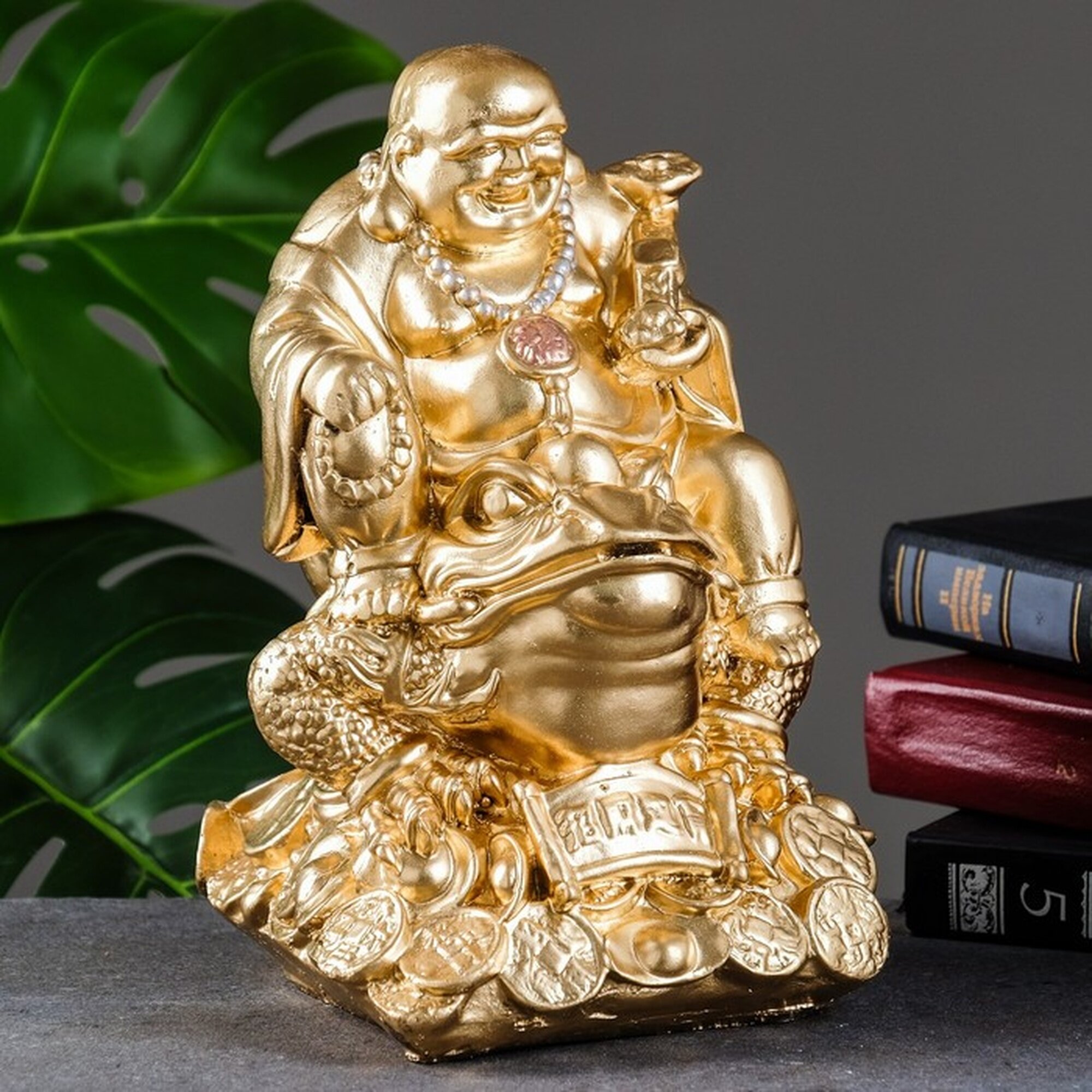 Копилка Хорошие сувениры «Хотей на лягушке», гипс, золотистая, 25 см x 17 см x 19 см