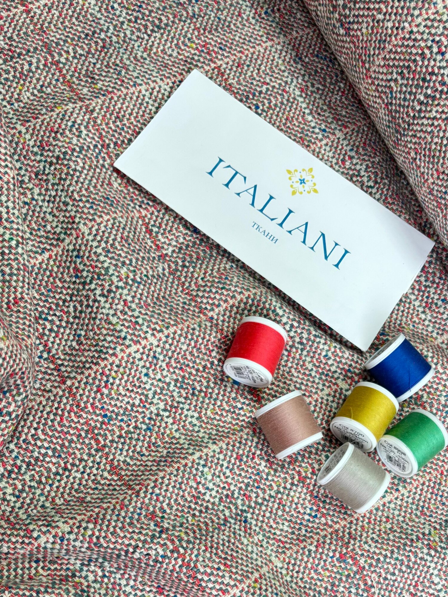 Мягкий костюмный твид/шерсть 100%/150 см*149 см/Италия