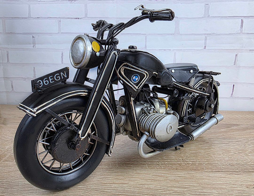 Модель мотоцикла BMW SERIES 2 MODEL1932г. 32x11x15 см, металл. ручная работа ART2920