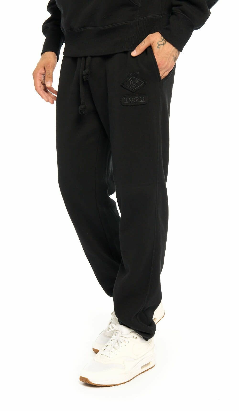 Брюки спортивные