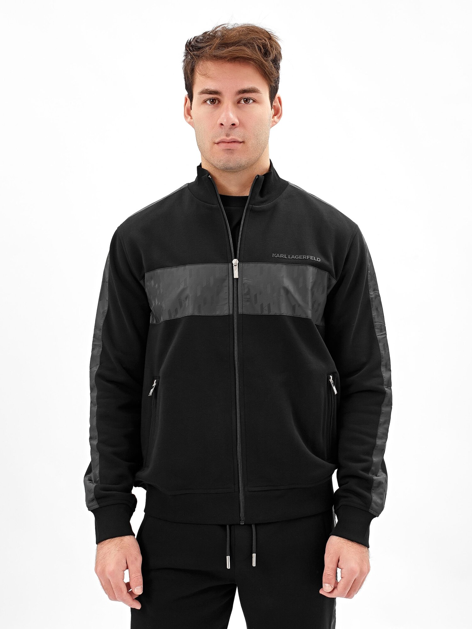 Куртка спортивная