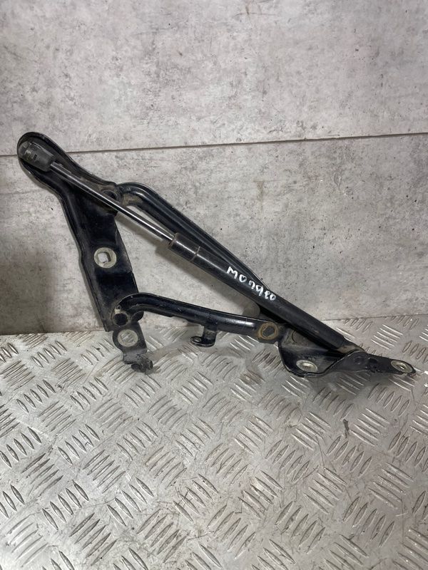 Петля крышки багажника Ford Mondeo 7s71 f42700 Б/У с пробегом