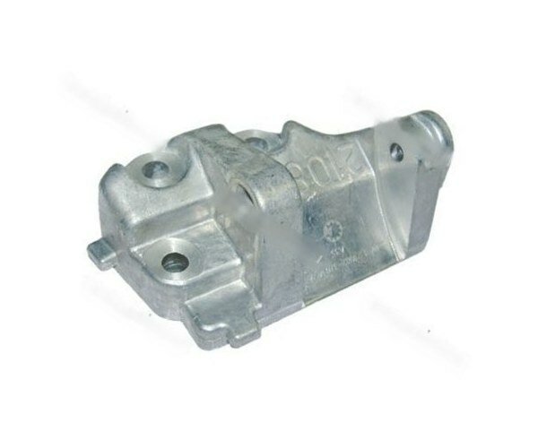 Кронштейн генератора 21082,09,099 нижний инжектор обеспечивает надежное крепление