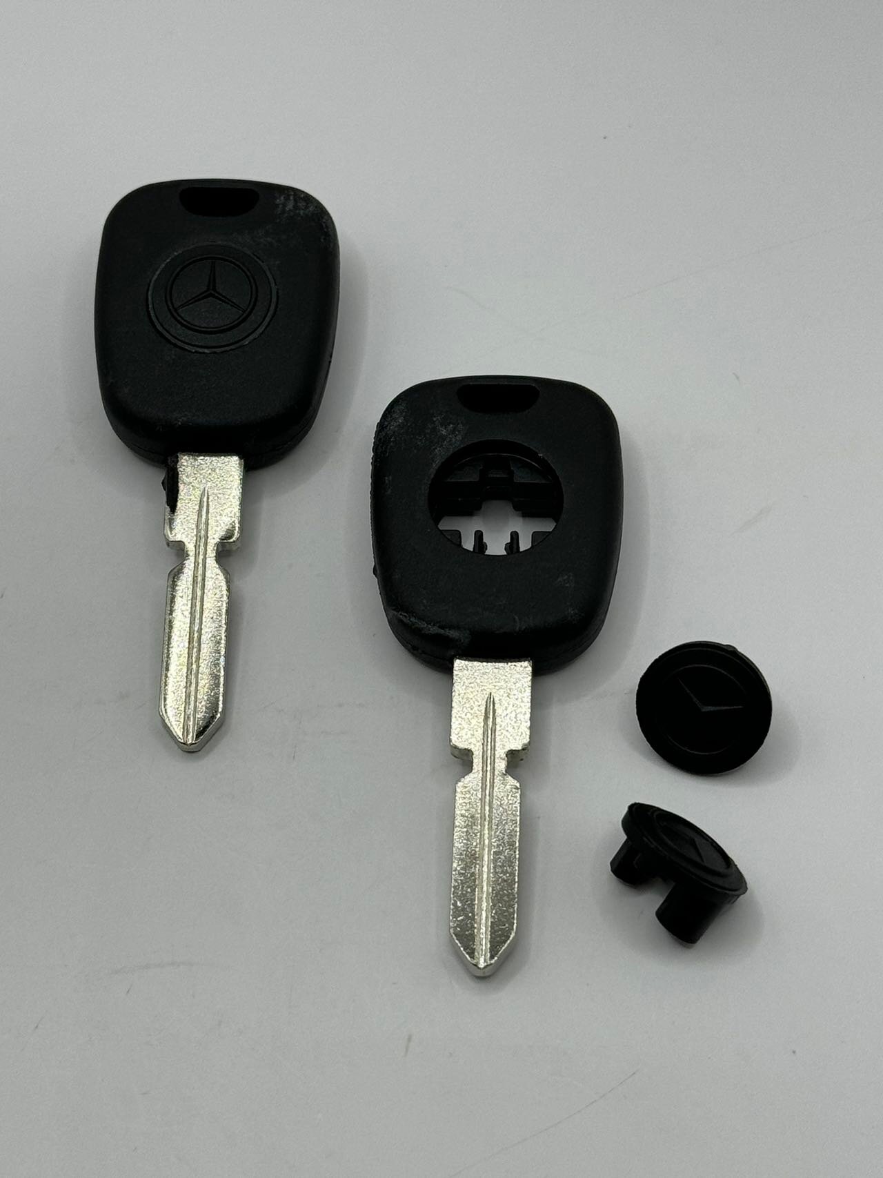 Заготовка ключа Мерседес MERCEDES ME2P_HF39P17_HU39P_S48HFP под чип в центре (B-071) 10 шт .