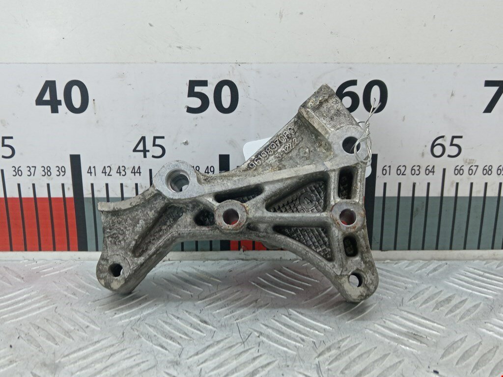 Кронштейн генератора Renault Espace 3 9619897080 арт. 2046165