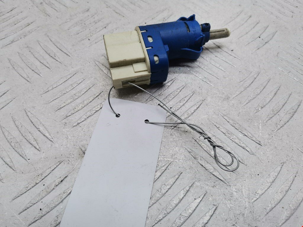 Датчик положения педали тормоза (Выключатель стоп-сигналов) Volvo S60 2 3M5T9C872AC арт. 2093033