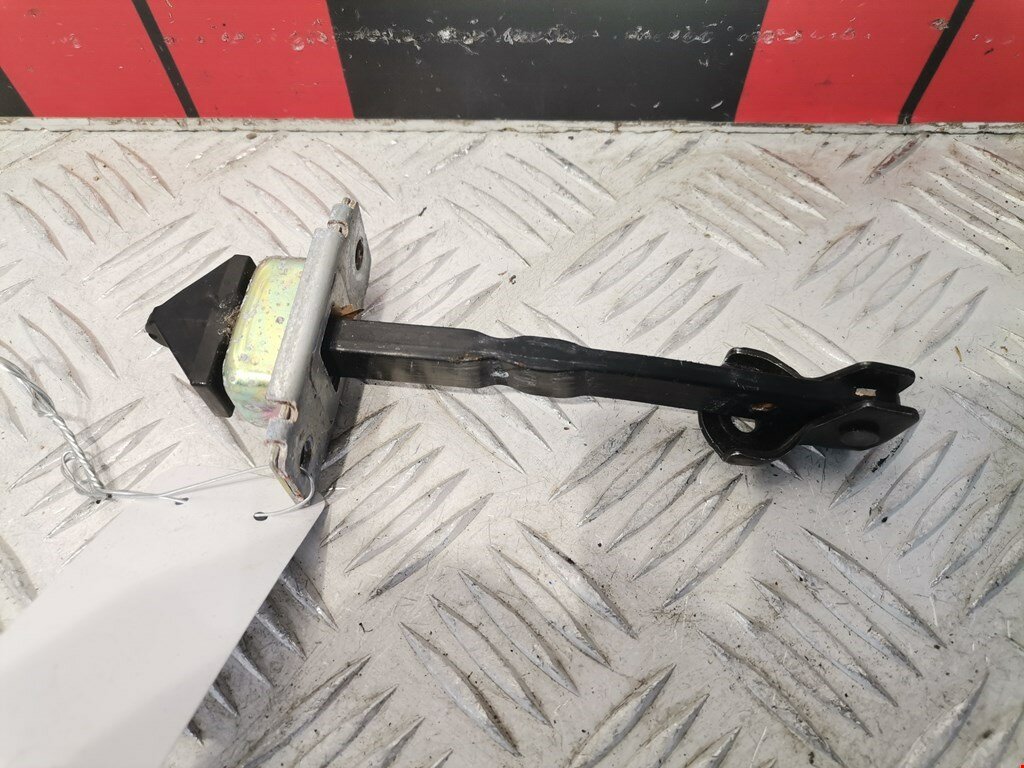 Ограничитель открывания двери передней Mazda 3 BK BP4K58270 арт. 1479318