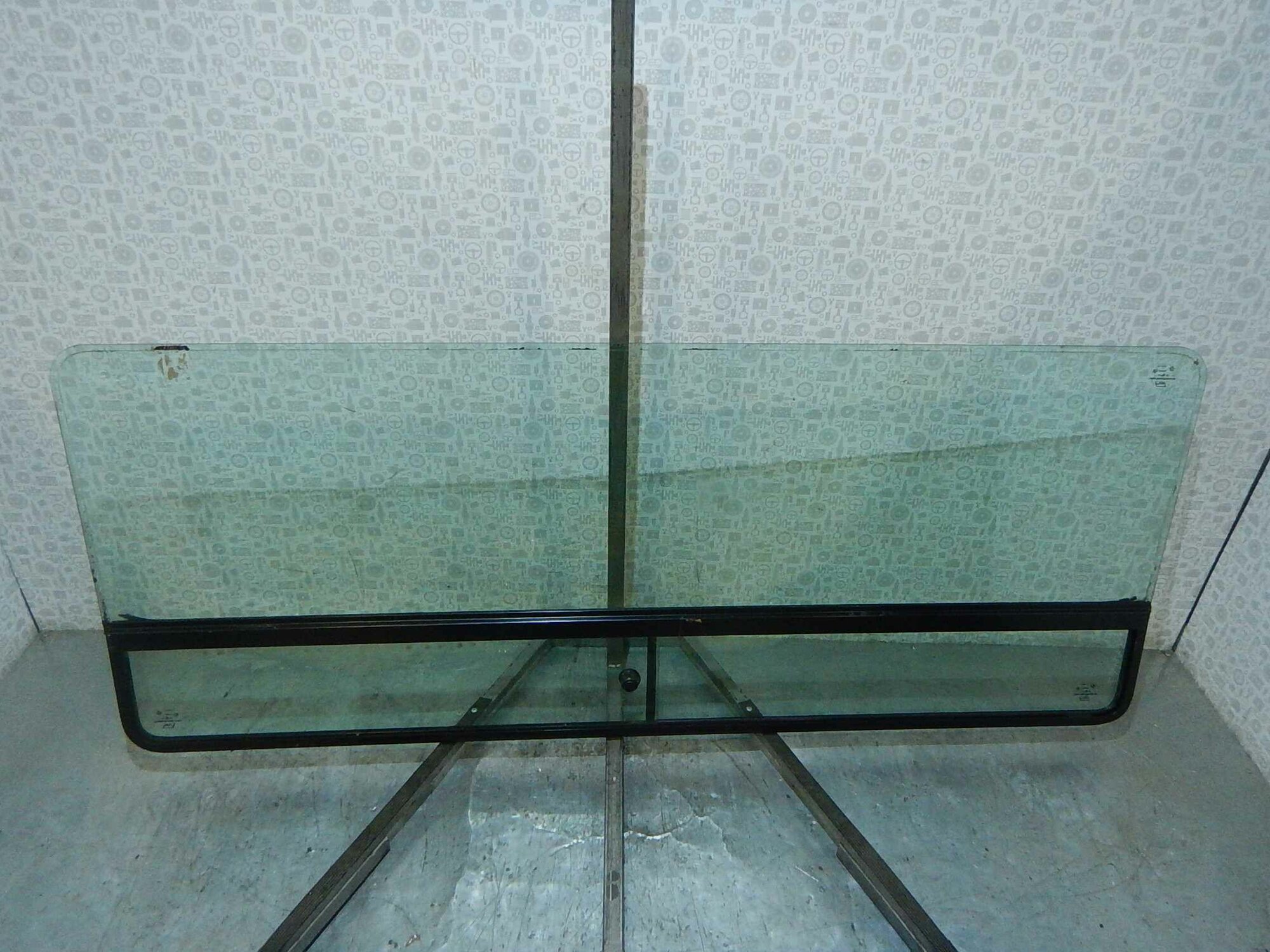 Стекло кузовное заднее правое Iveco Daily 3 504191145 арт. 242042