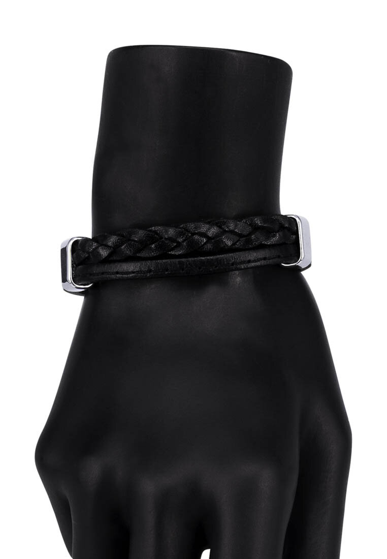 Плетеный браслет