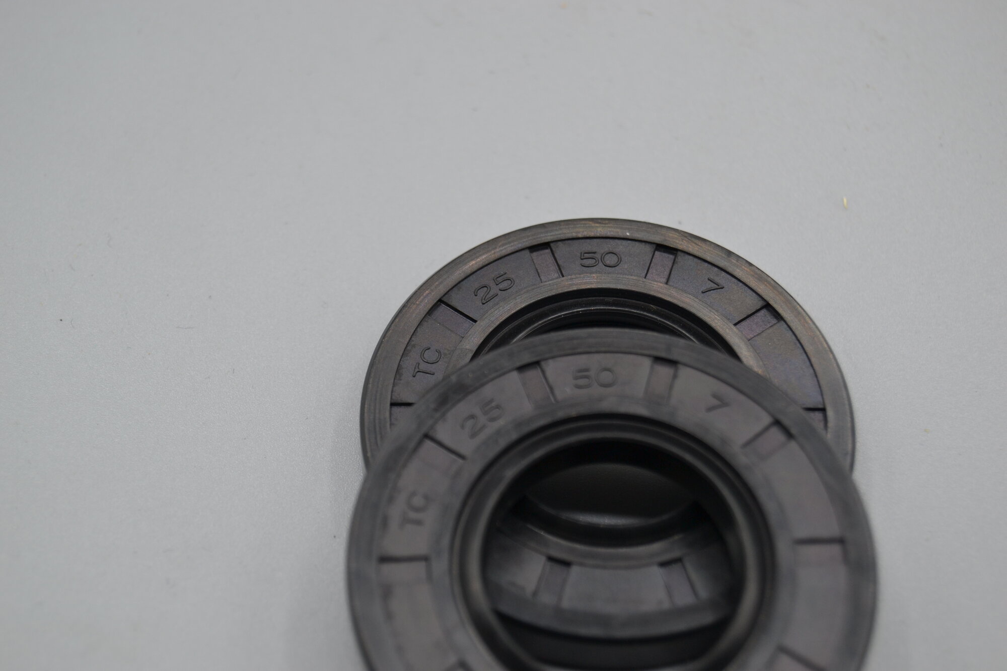 Манжеты сальники 25x50x7, (2шт)