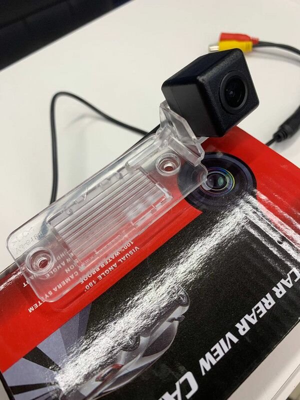 Камера заднего вида 720p Volkswagen Touareg Tiguan