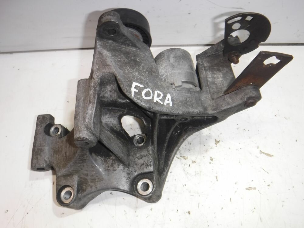 Кронштейн генератора Chery Fora A21 A113701118EA